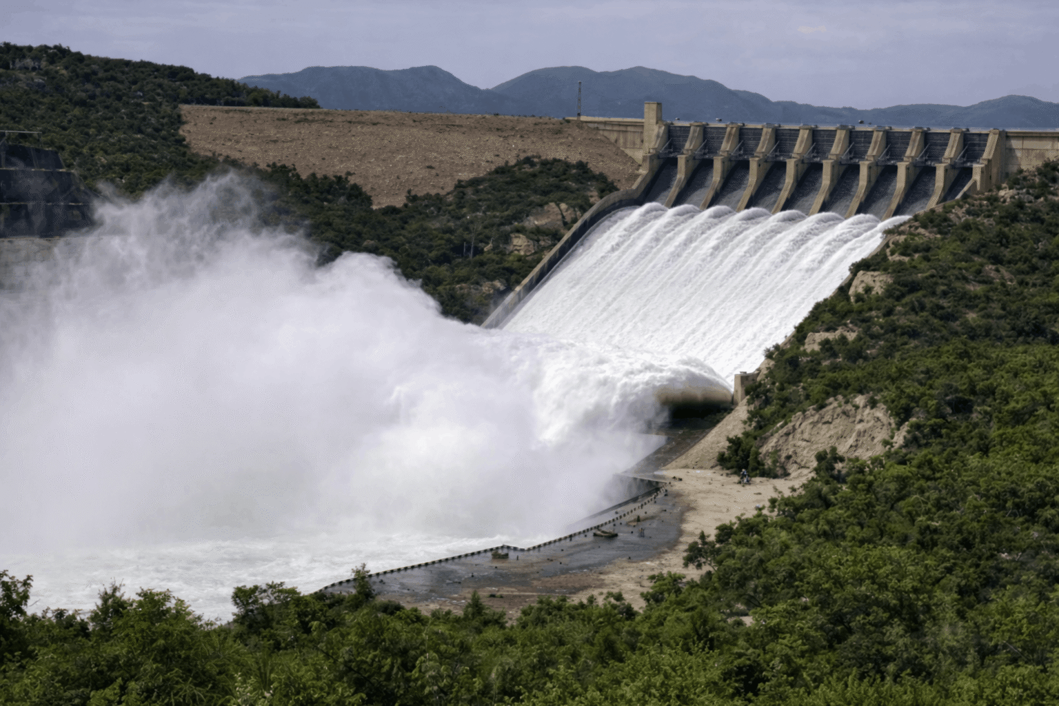 Tarbela 4th Extension Project Becomes Fully Operational, Adds 1,410MW ...