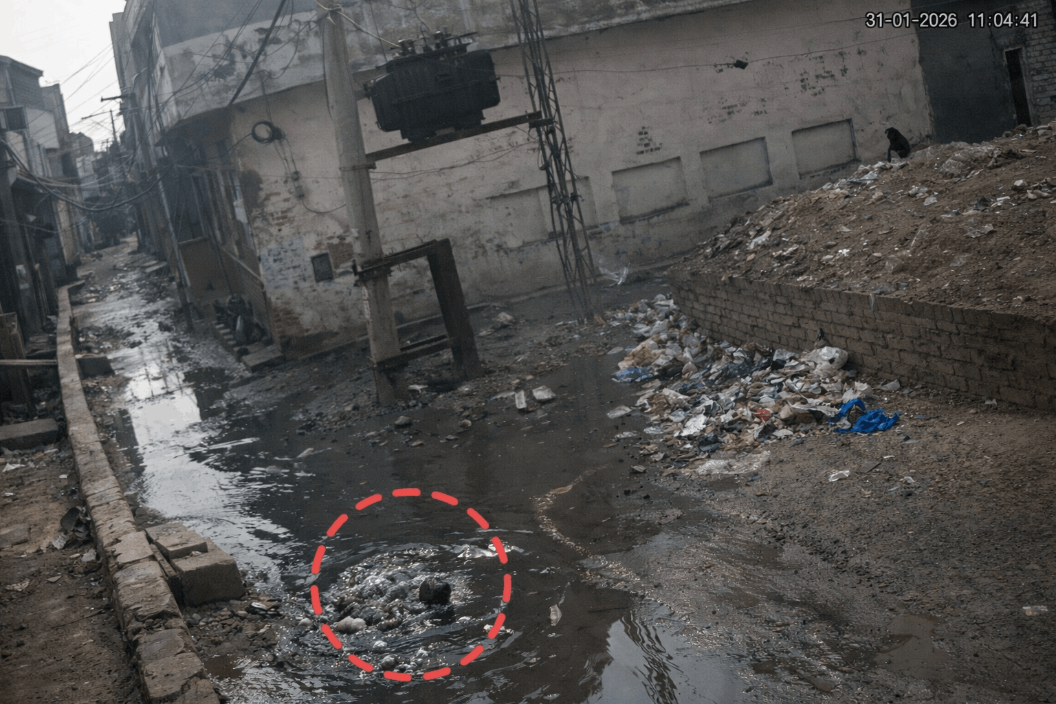 Child Falls Into Open Manhole in Manawan, CCTV Footage Emerges - The ...
